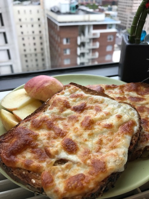 Grilled Mozzarella Cheese on 21 Whole Grains and Seeds | Eat Bread 90